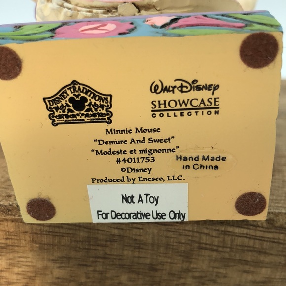 Disney | Art | Disney Traditions Jim Shore Minnie Mouse Figurine Demure ...